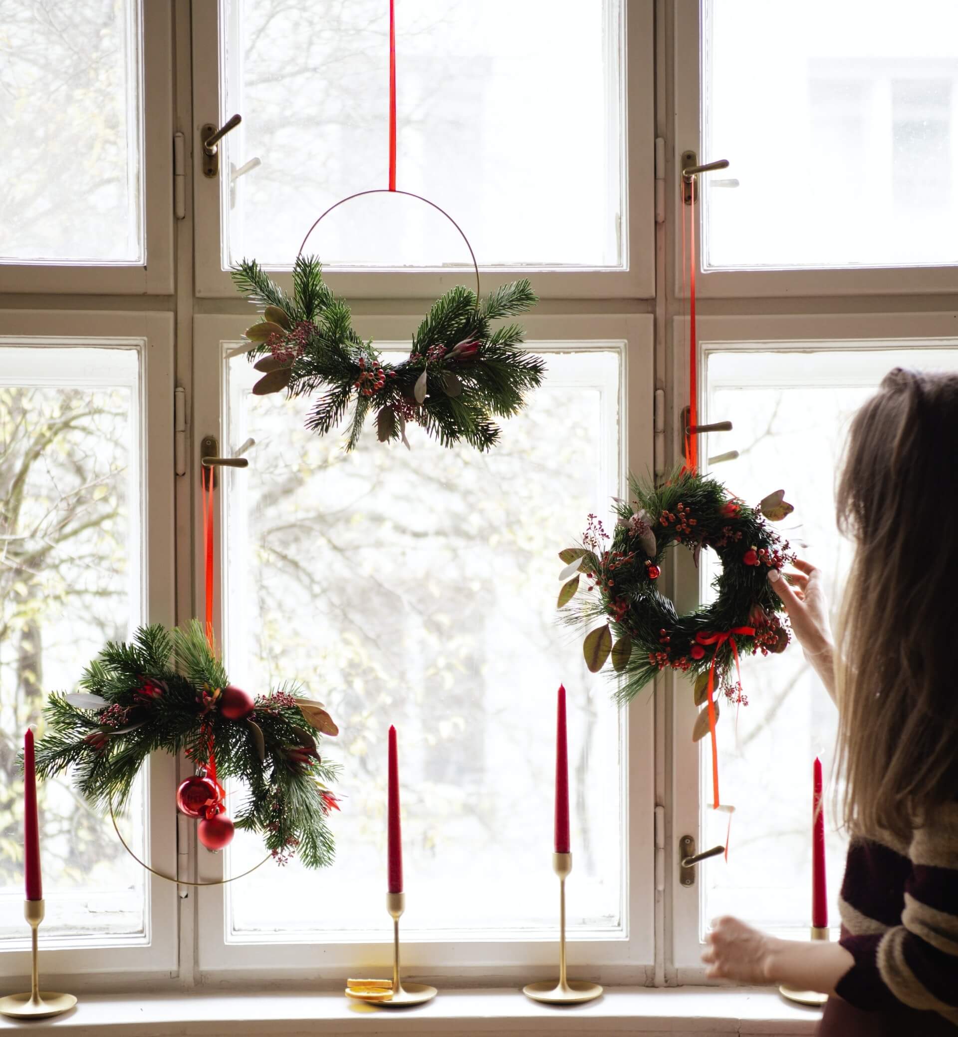 How To Decorate Your Windows Without Damaging Them - KLG Glass