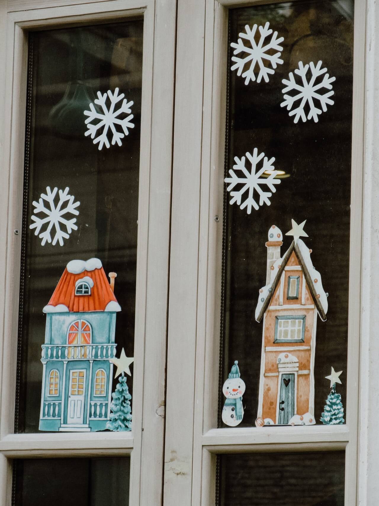 How To Decorate Your Windows Without Damaging Them - KLG Glass